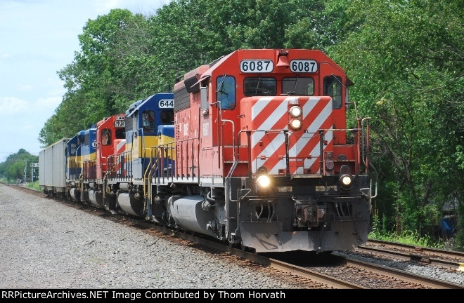 CP 38Z is seen approaching the Roycefield Rd grade crossing @ 12:45